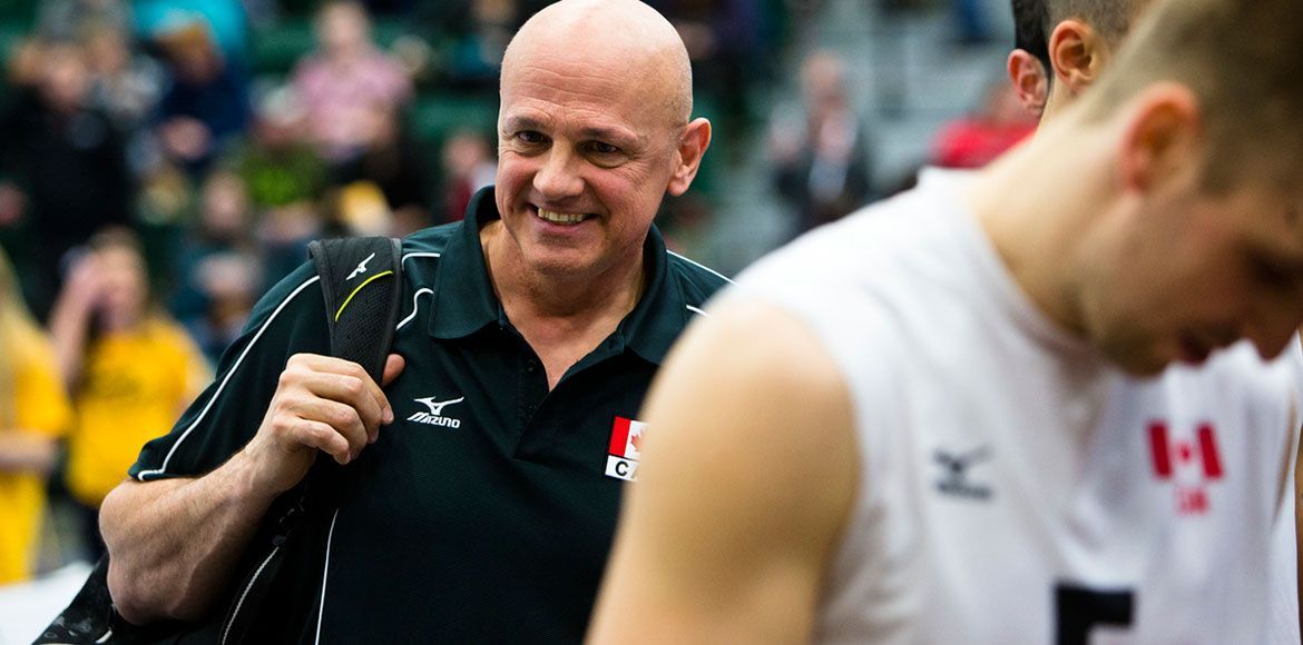 Men's Olympic coach Glenn Hoag wins Geoff Gowan Award | Volleyball Canada