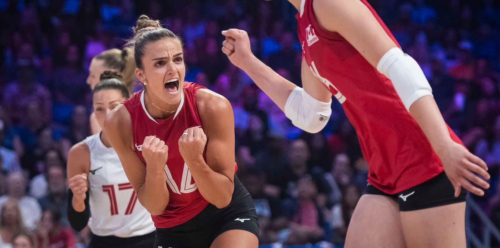 LNV : Le Canada pousse les Américaines au bris d’égalité | Volleyball ...
